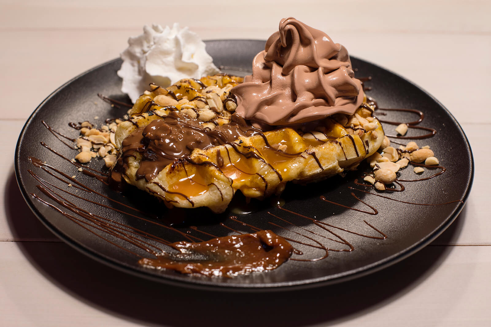 Waffle Snickers | Nidje veze Mostar